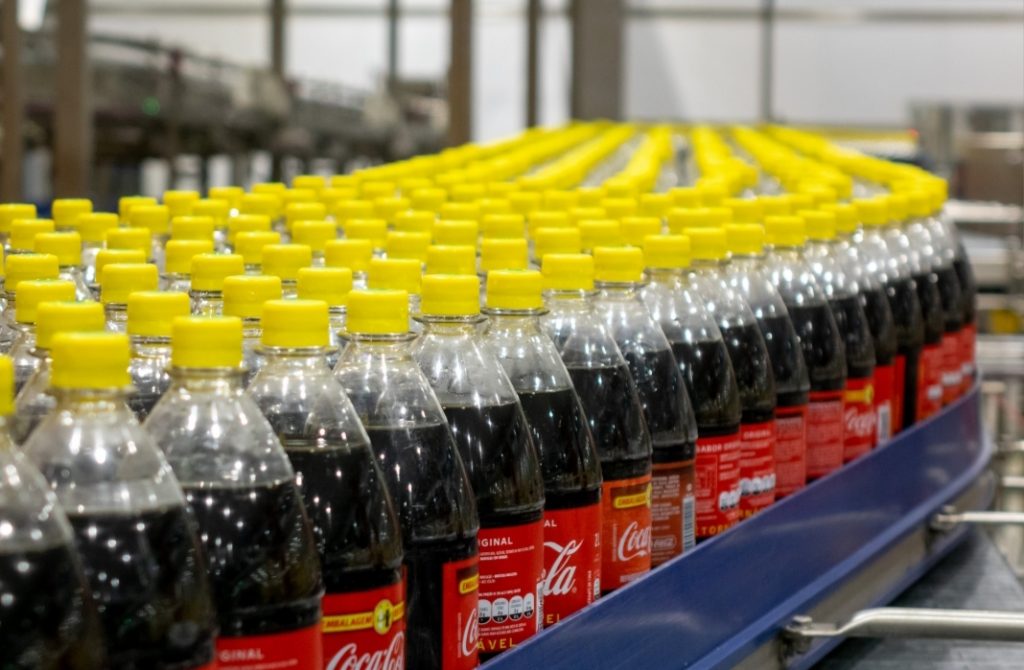 Novidade! Coca-Cola lança primeira bebida alcoólica após um ano de testes